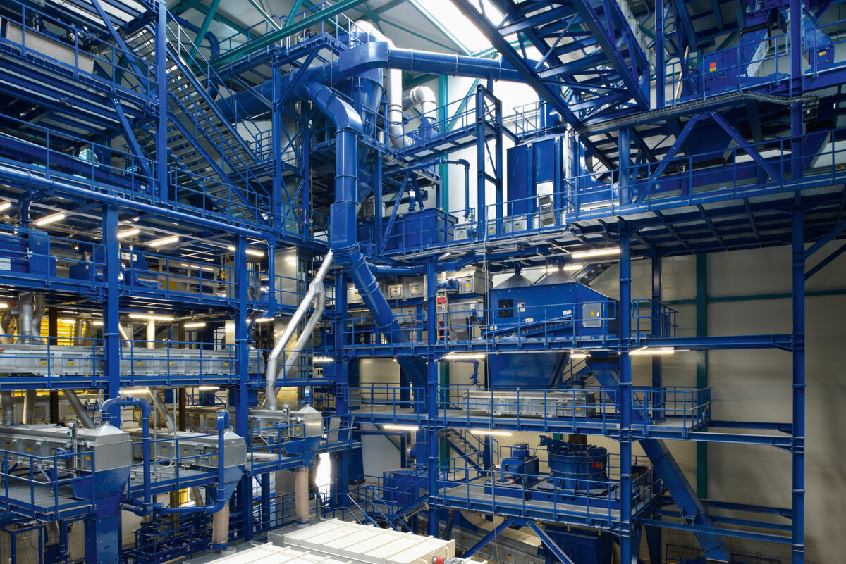 PLC programming – Control systems for machines and plants